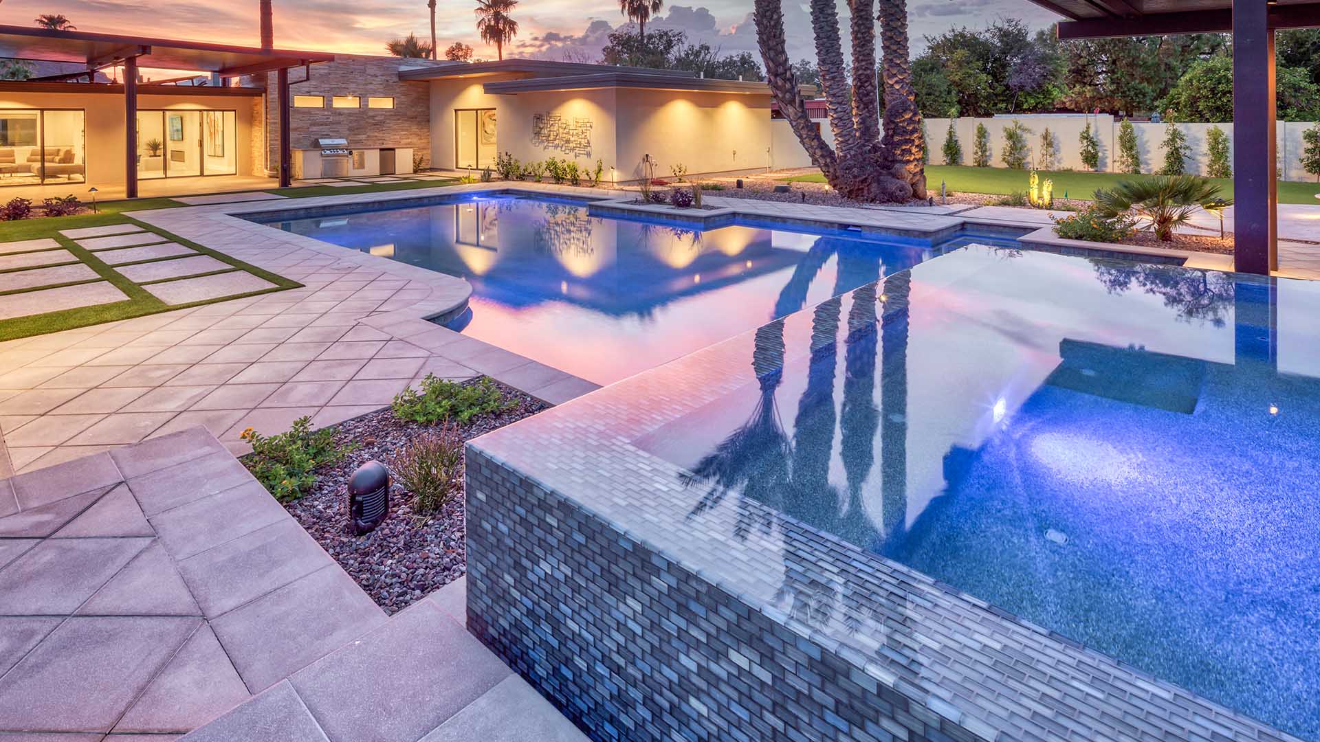 Why Homeowners Love A UNIQUE Pebble Pool Interior - Unique Companies