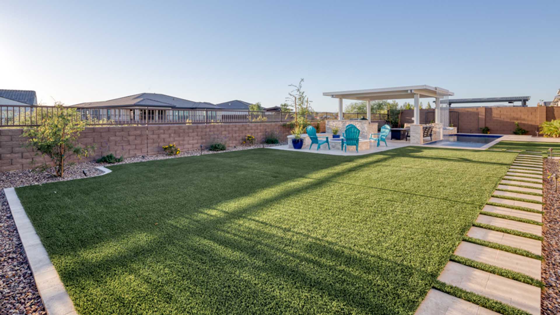 A UNIQUE Look At The Perfect Phoenix Lawn - Unique Companies